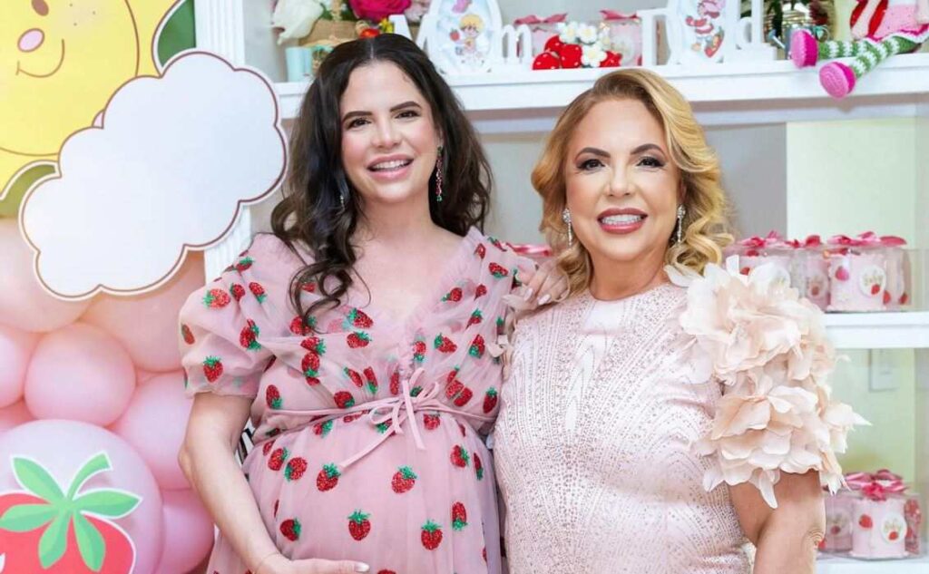 Camila Guiribitey Net Worth 2024 - Husband, Age, Height, Professional ...