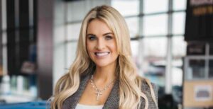 Kristen Glover Tulsa Net Worth 2024 - Husband, Age, Height ...