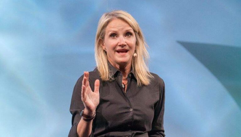 Mel Robbins Net Worth 2025 - Motivational Speaker's Rise